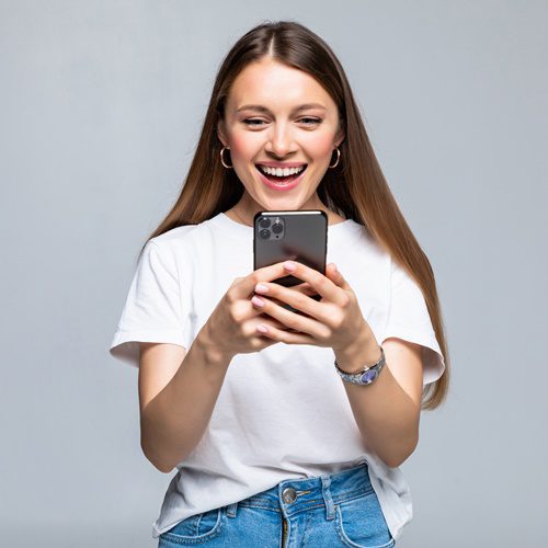 10 fatos sobre o uso do celular x saúde da coluna - FBH - Federação ...